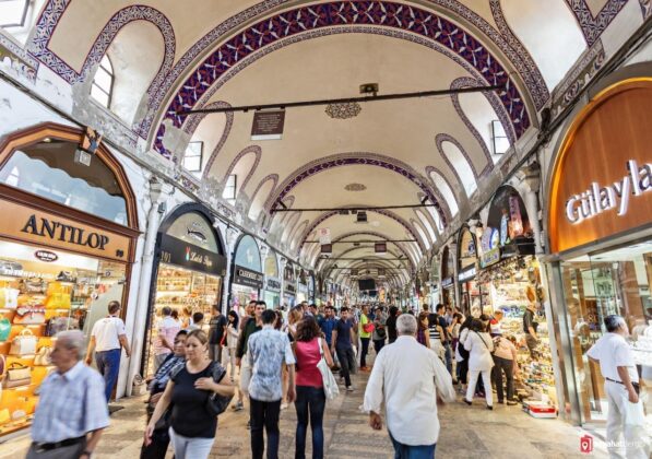 Einkaufen im Großen Basar: Tipps und Tricks für Touristen