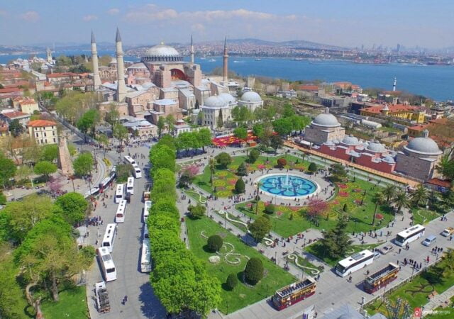 Sultanahmet Square Travel Guide and Places to Visit