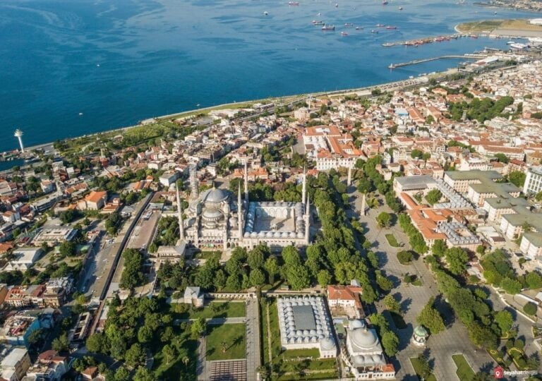 Sultanahmet Square Travel Guide and Places to Visit