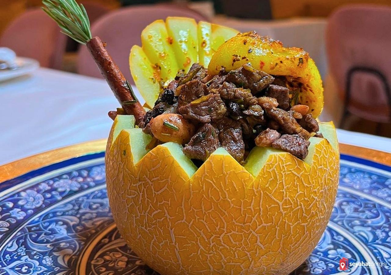 Deraliye Restaurant: İstanbul'da Otantik Osmanlı Lezzetleri